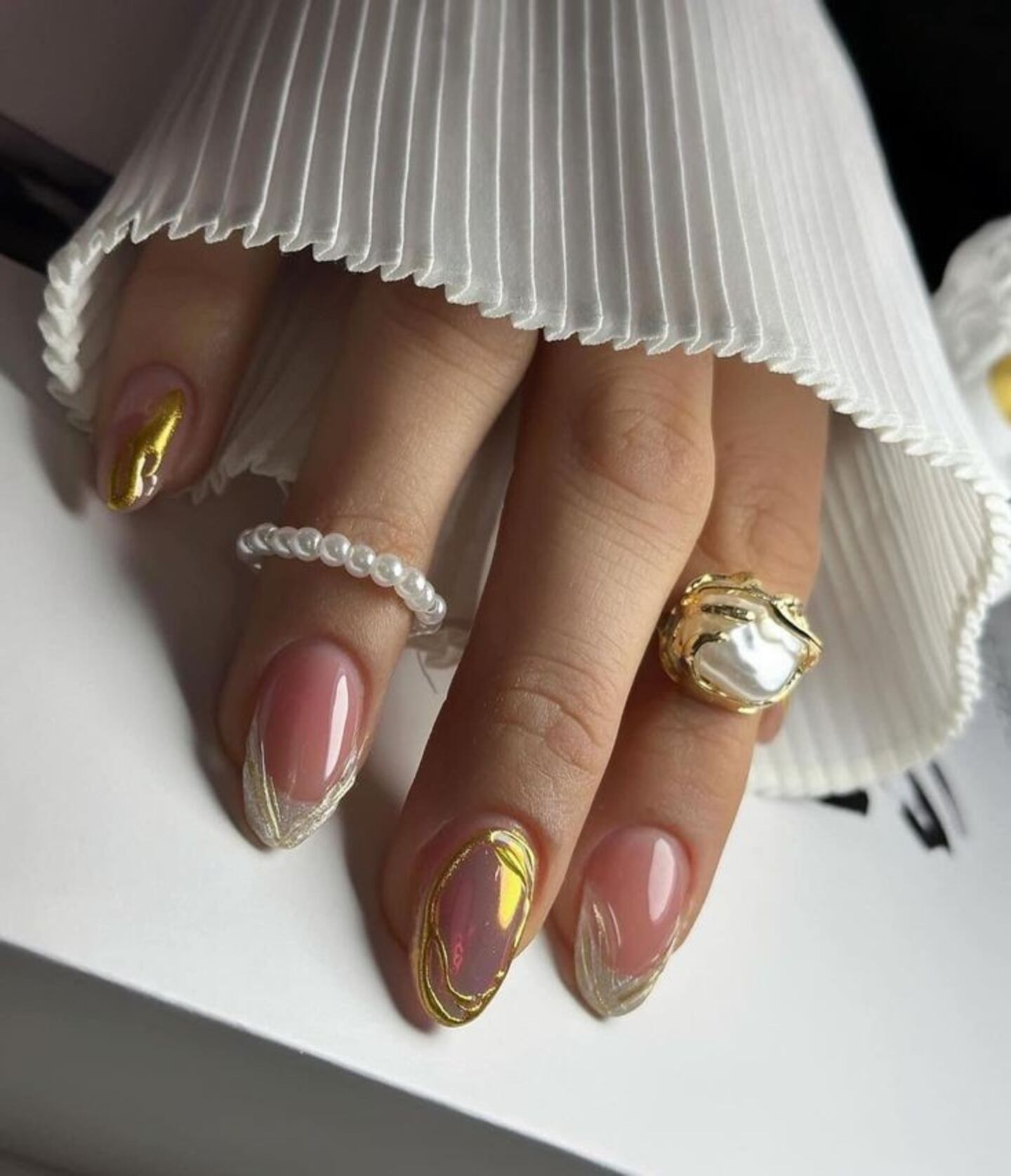 Uñas en tendencia: ¿Cómo son las royalty nails? – Nueva Mujer