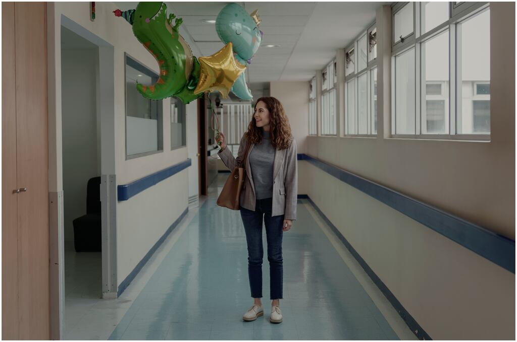 Netflix: de qué trata 'Los dos hemisferios de Lucca' con Bárbara Mori ...