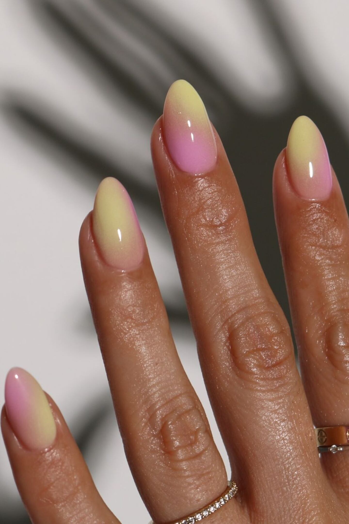¿Qué son las uñas difuminadas? La tendencia 2026 que supera al manicure ...