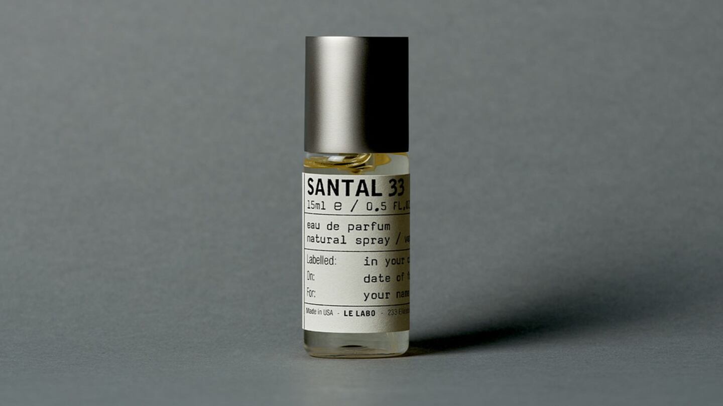 5 perfumes amaderados para mujeres elegantes y sensuales – Nueva Mujer