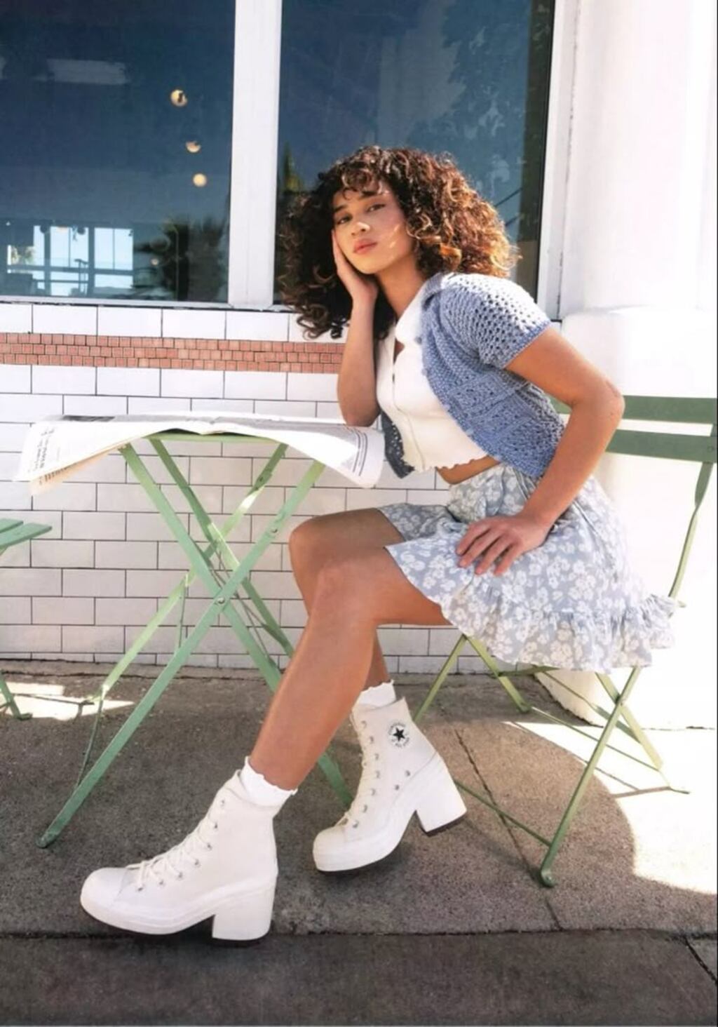 Moda: ¿Cómo usar tenis con tacón de forma elegante? – Nueva Mujer
