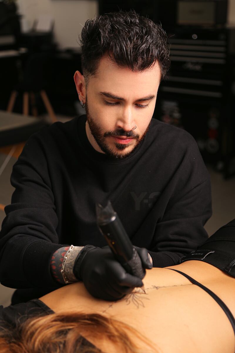 El arte del tatuaje de Nardi y su evolución en la mujer – Nueva Mujer