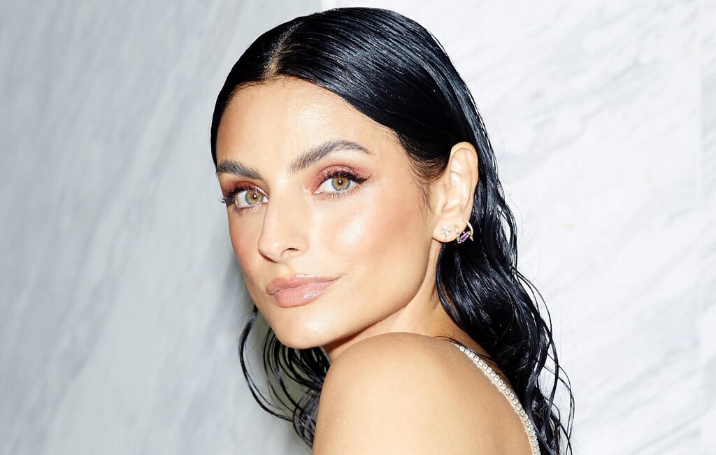Premios Platino 2025: el look de Aislinn Derbez por la que la ...