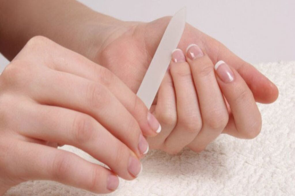 Manicura francesa difuminada: 3 opciones elegantes y cómo hacerlas tú ...