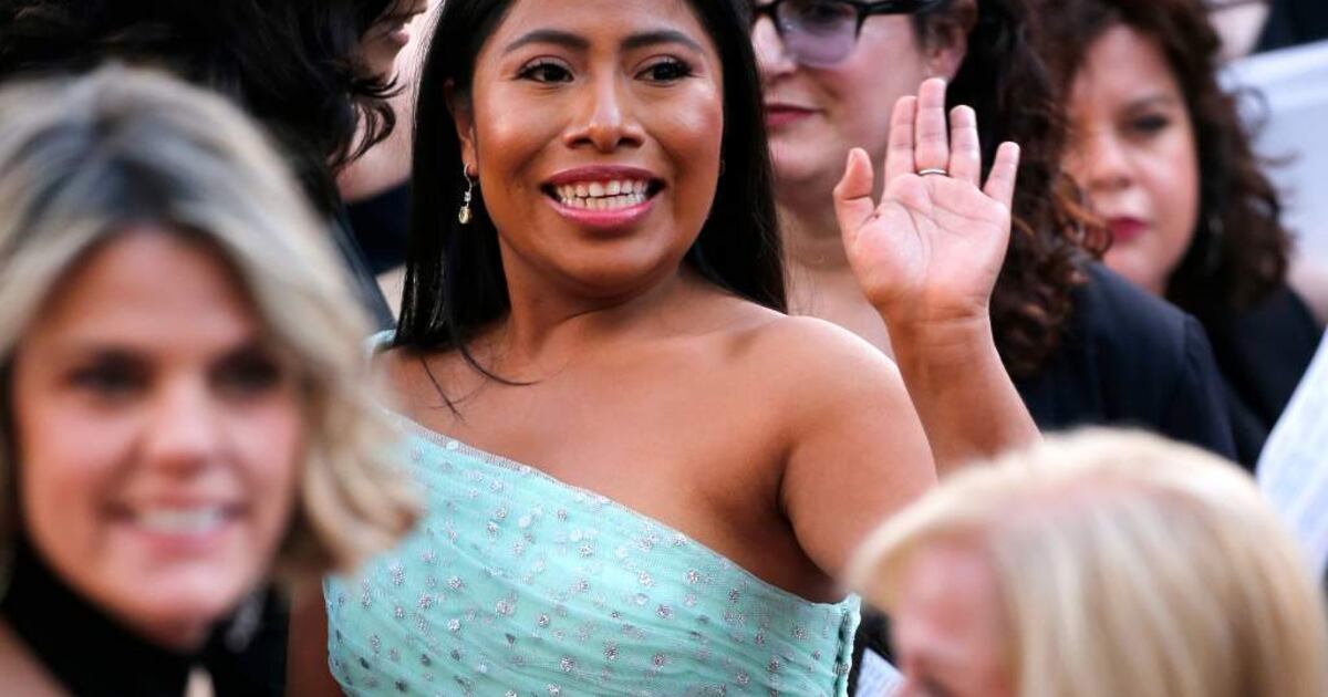 Yalitza Aparicio Agradece A Chicharito Con Esta Foto Nueva Mujer
